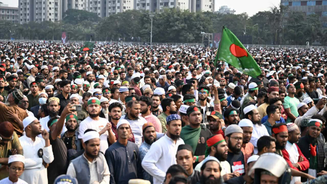 কয়েক লাখ মানুষের অংশগ্রহণে স্মরণকালের সবচেয়ে বড় জানাজা শহীদ হাদির ...